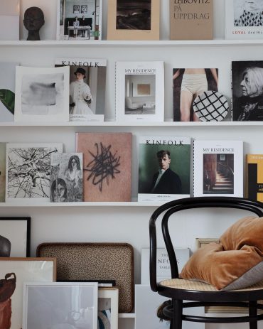 11 Stylish Ideas For Decorating With Books – Interior Design blog ...