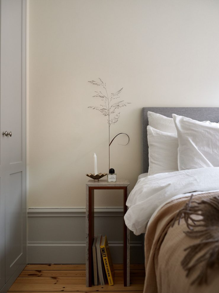 11 Stylish Ideas For Decorating With Books – Interior Design blog ...